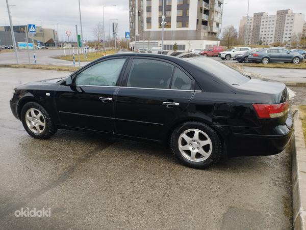 Black Hyundai Sonata 2006 in Tallinn, with an engine capacity of 2.40 L and mileage of 179 thousand km for 2199 €, photo 5 on AUTOMOTO.COM.LV