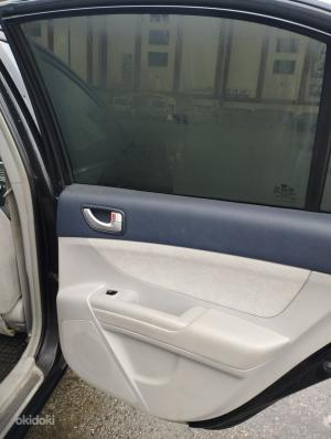 Melns Hyundai Sonata 2006 Tallina, ar dzinēja tilpumu 2.40 L un nobraukumu 179 tūkst. km par 2199 €, foto 19 vietnē AUTOMOTO.COM.LV