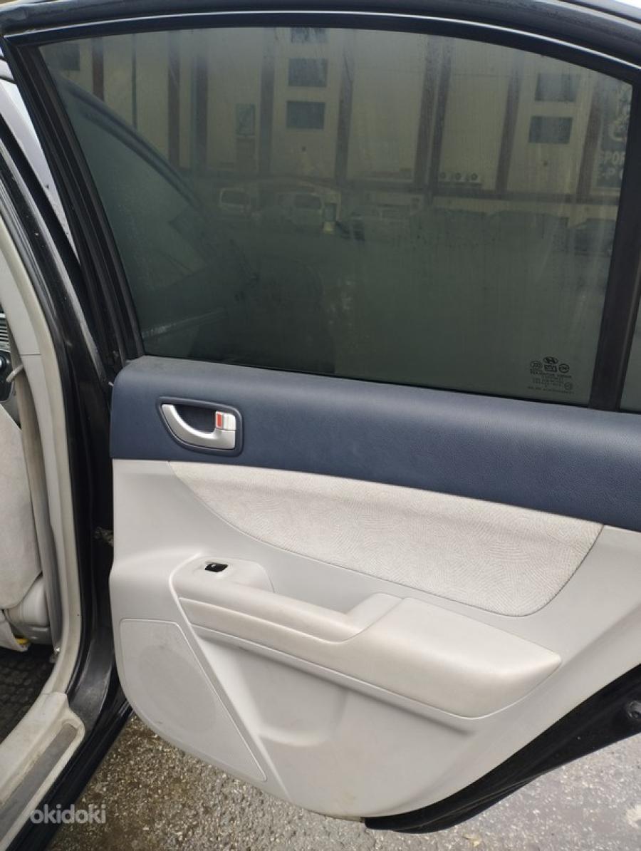 Melns Hyundai Sonata 2006 Tallina, ar dzinēja tilpumu 2.40 L un nobraukumu 179 tūkst. km par 2199 €, foto 19 vietnē AUTOMOTO.COM.LV