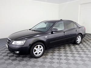 Melns Hyundai Sonata 2006 Tallina, ar dzinēja tilpumu 2.40 L un nobraukumu 187 tūkst. km par 1399 €, foto 3 vietnē AUTOMOTO.COM.LV