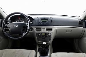 Melns Hyundai Sonata 2006 Tallina, ar dzinēja tilpumu 2.40 L un nobraukumu 187 tūkst. km par 1399 €, foto 6 vietnē AUTOMOTO.COM.LV