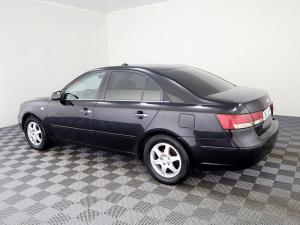 Melns Hyundai Sonata 2006 Tallina, ar dzinēja tilpumu 2.40 L un nobraukumu 187 tūkst. km par 1399 €, foto 12 vietnē AUTOMOTO.COM.LV
