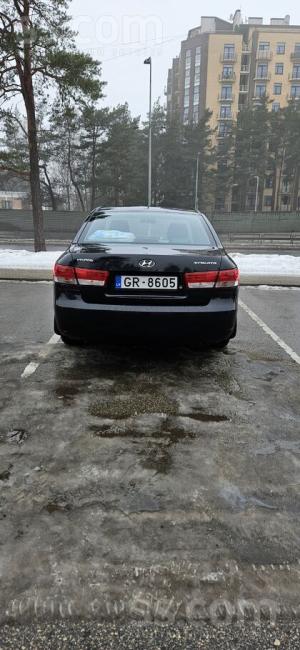 Melns Hyundai Sonata 2007 Talsi, ar dzinēja tilpumu 2.40 L un nobraukumu 184 tūkst. km par 2000 €, foto 4 vietnē AUTOMOTO.COM.LV