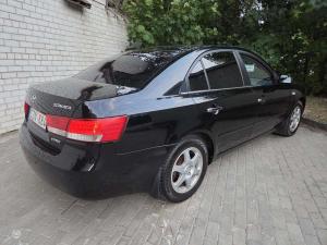 Black Hyundai Sonata 2007 in Vilnius, with an engine capacity of 1.99 L and mileage of 195 thousand km for 2500 €, photo 7 on AUTOMOTO.COM.LV