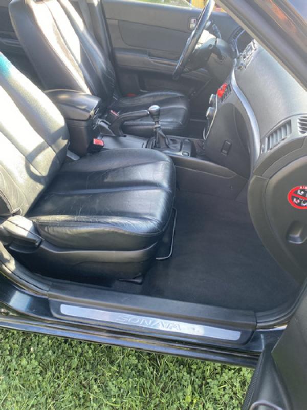 Black Hyundai Sonata 2007 in Narva, with an engine capacity of 2.00 L and mileage of 385 thousand km for 1500 €, photo 6 on AUTOMOTO.COM.LV