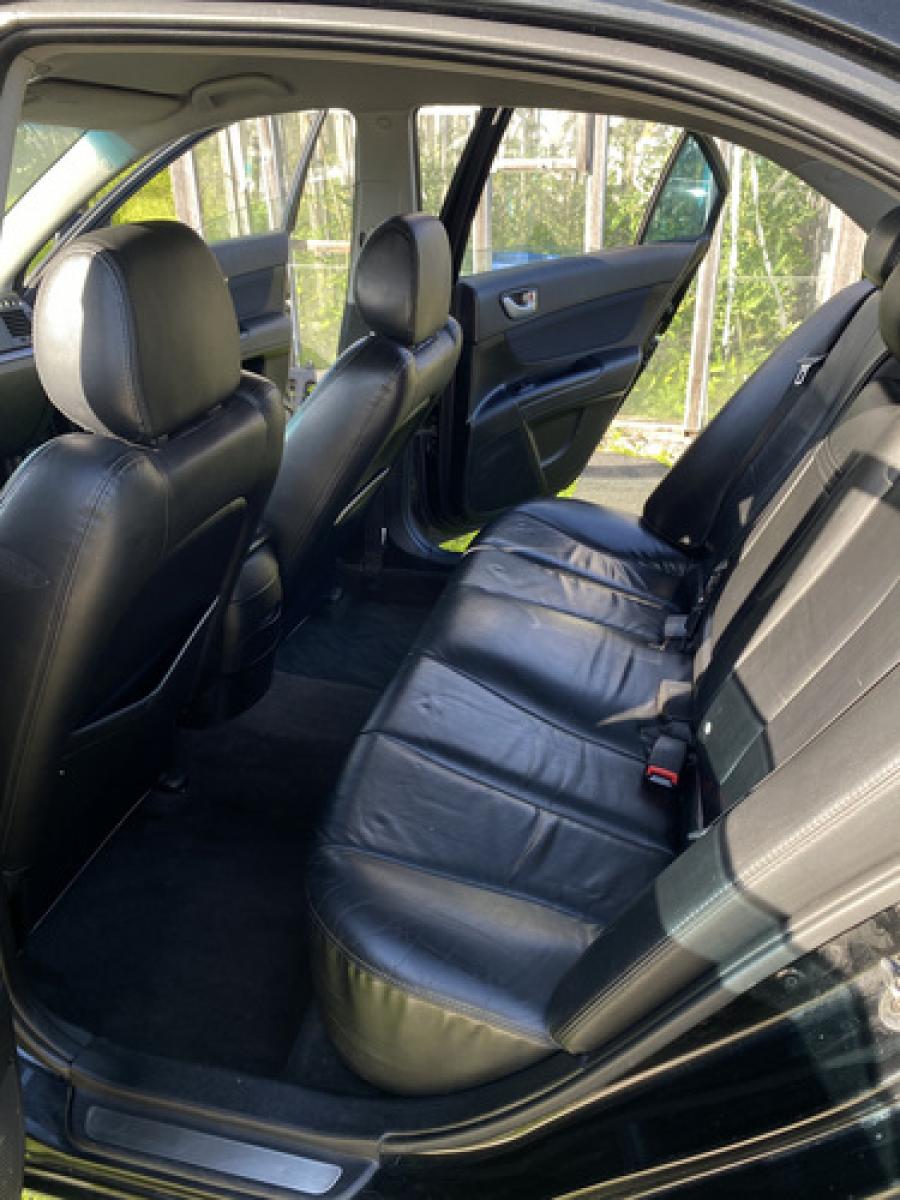 Black Hyundai Sonata 2007 in Narva, with an engine capacity of 2.00 L and mileage of 385 thousand km for 1500 €, photo 8 on AUTOMOTO.COM.LV