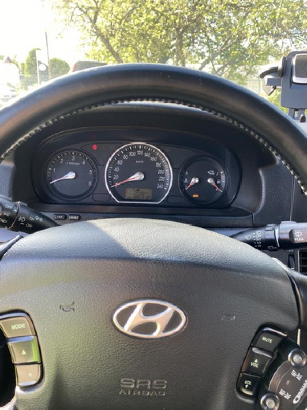 Black Hyundai Sonata 2007 in Narva, with an engine capacity of 2.00 L and mileage of 385 thousand km for 1500 €, photo 9 on AUTOMOTO.COM.LV