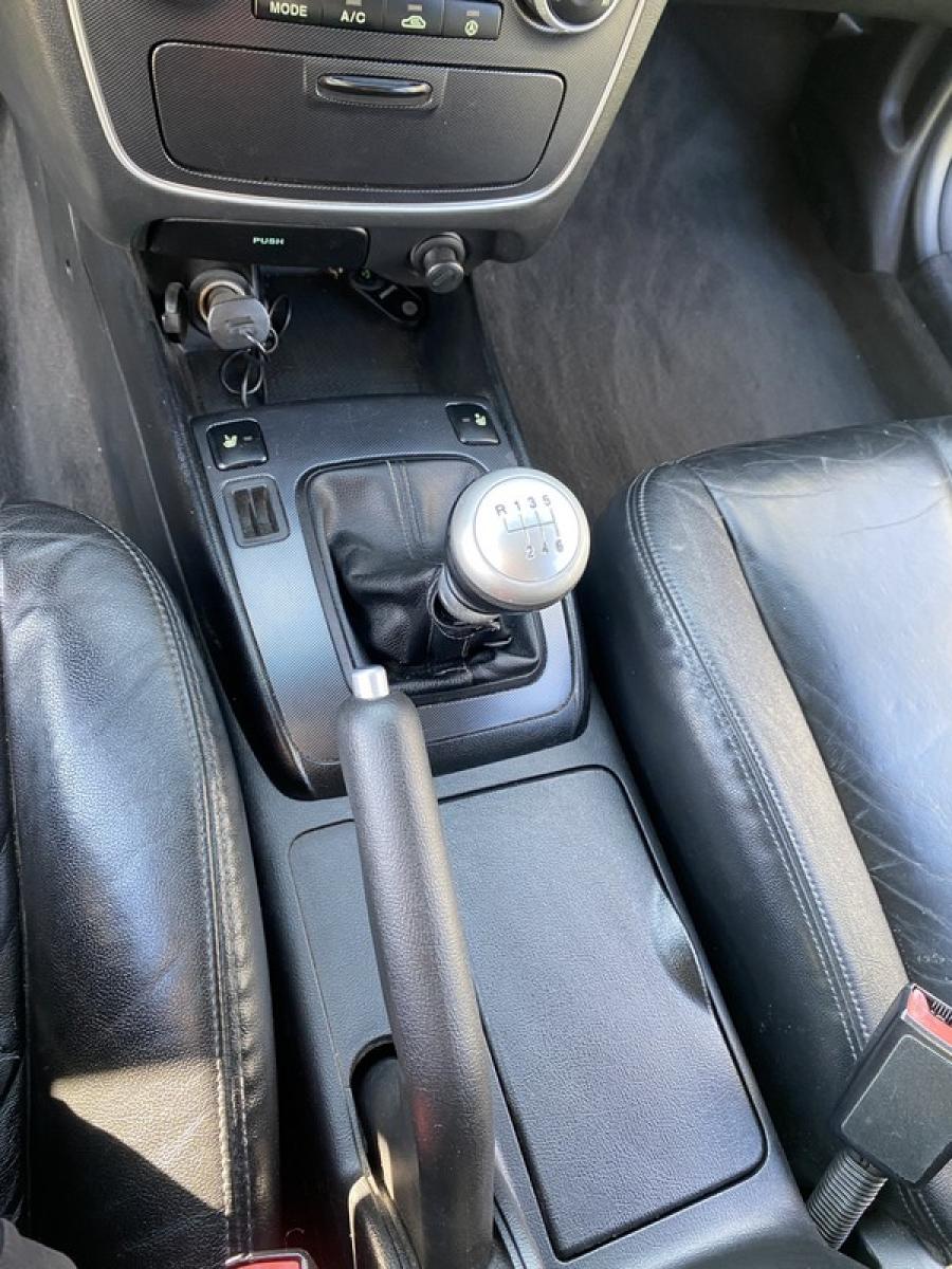 Black Hyundai Sonata 2007 in Narva, with an engine capacity of 2.00 L and mileage of 385 thousand km for 1500 €, photo 23 on AUTOMOTO.COM.LV