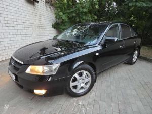 Black Hyundai Sonata 2007 in Vilnius, with an engine capacity of 1.99 L and mileage of 195 thousand km for 2400 €, photo 4 on AUTOMOTO.COM.LV