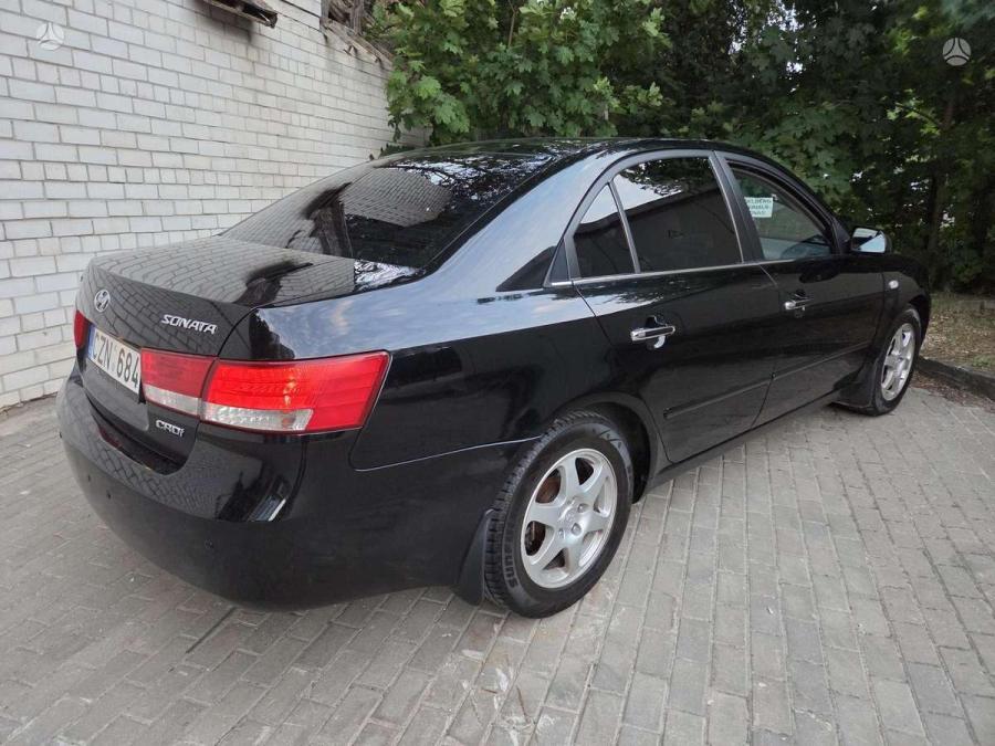 Black Hyundai Sonata 2007 in Vilnius, with an engine capacity of 1.99 L and mileage of 195 thousand km for 2400 €, photo 7 on AUTOMOTO.COM.LV