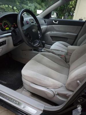 Black Hyundai Sonata 2007 in Vilnius, with an engine capacity of 1.99 L and mileage of 195 thousand km for 2400 €, photo 11 on AUTOMOTO.COM.LV
