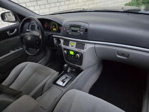 Black Hyundai Sonata 2007 in Vilnius, with an engine capacity of 1.99 L and mileage of 195 thousand km for 2400 €, photo 15 on AUTOMOTO.COM.LV