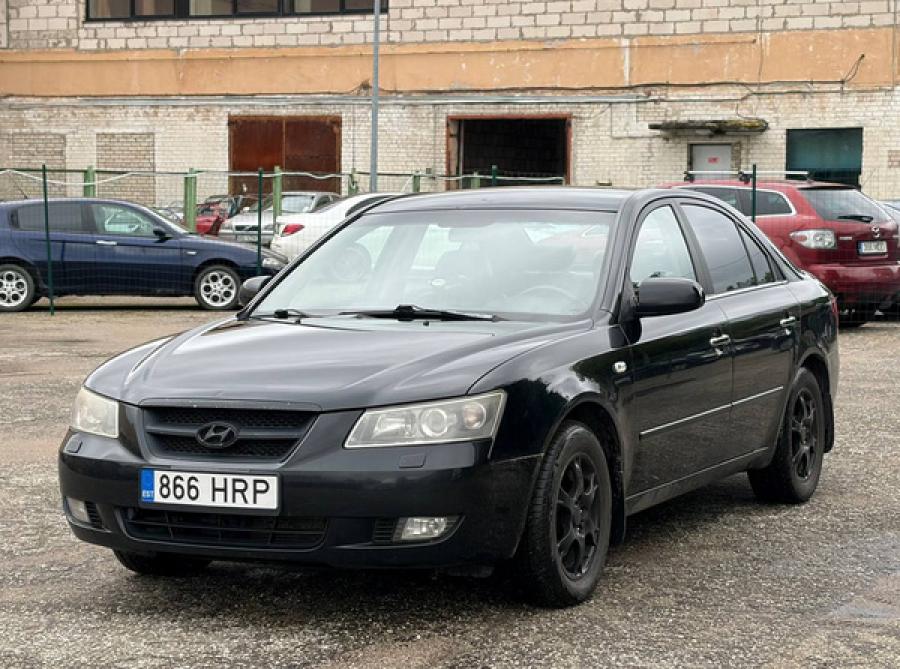 Черный Хендай Соната 2007 в Нарва, объемом двигателя 2.00 л и пробегом 385 тыс. км за 1290 €, фото 1 на AUTOMOTO.COM.LV