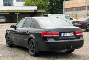 Черный Хендай Соната 2007 в Нарва, объемом двигателя 2.00 л и пробегом 385 тыс. км за 1290 €, фото 14 на AUTOMOTO.COM.LV