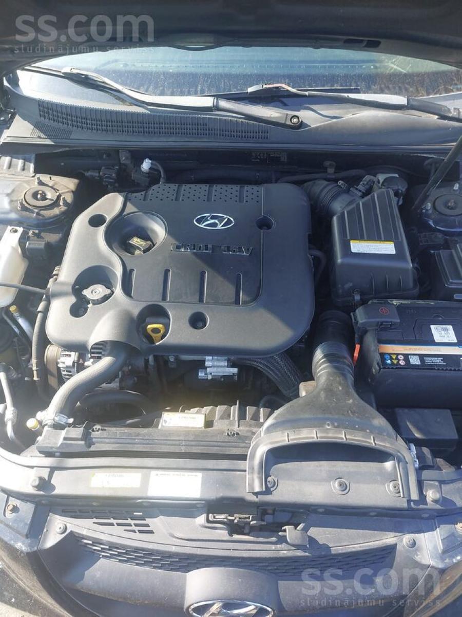 Black Hyundai Sonata 2008 in Riga, with an engine capacity of 2.00 L and mileage of 276 thousand km for 990 €, photo 11 on AUTOMOTO.COM.LV