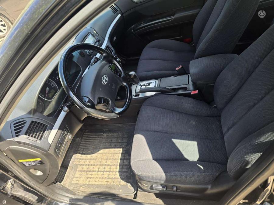 Melns Hyundai Sonata 2008 Viļņa, ar dzinēja tilpumu 3.34 L un nobraukumu 171 tūkst. km par 950 €, foto 10 vietnē AUTOMOTO.COM.LV