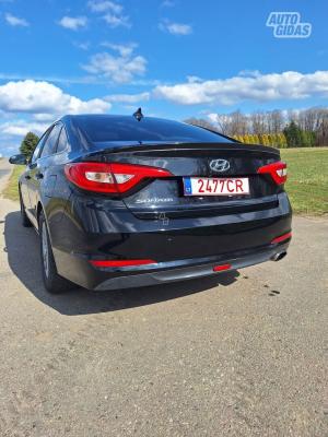 Black Hyundai Sonata 2015 in Silute, with an engine capacity of 2.40 L and mileage of 184 thousand km for 4999 €, photo 4 on AUTOMOTO.COM.LV