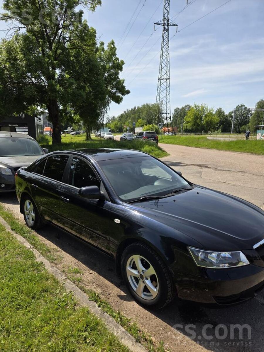 Zils Hyundai Sonata 2007 Rīga, ar dzinēja tilpumu 2.00 L un nobraukumu 74 tūkst. km par 3000 €, foto 1 vietnē AUTOMOTO.COM.LV
