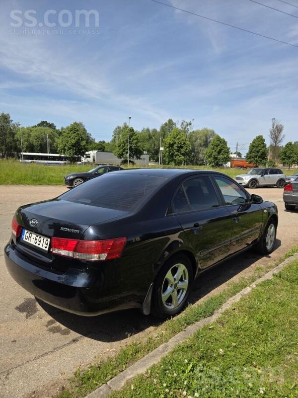 Blue Hyundai Sonata 2007 in Riga, with an engine capacity of 2.00 L and mileage of 74 thousand km for 3000 €, photo 4 on AUTOMOTO.COM.LV
