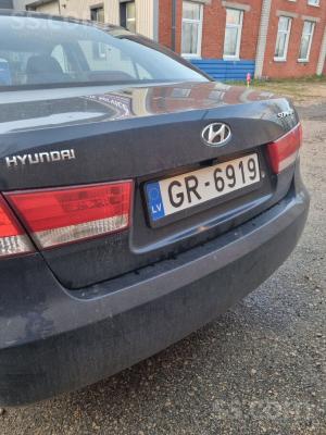 Zils Hyundai Sonata 2007 Rīga, ar dzinēja tilpumu 2.00 L un nobraukumu 74 tūkst. km par 3000 €, foto 6 vietnē AUTOMOTO.COM.LV