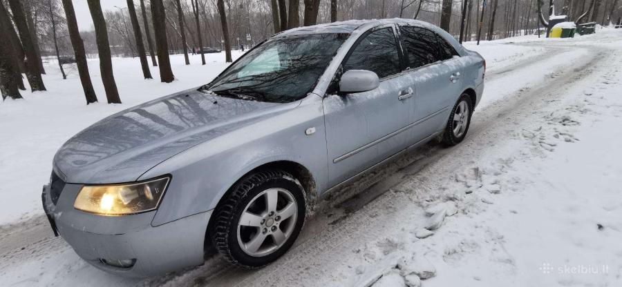 Zils Hyundai Sonata 2007 Kauņa, ar dzinēja tilpumu 2.40 L un nobraukumu 191 tūkst. km par 1100 €, foto 1 vietnē AUTOMOTO.COM.LV
