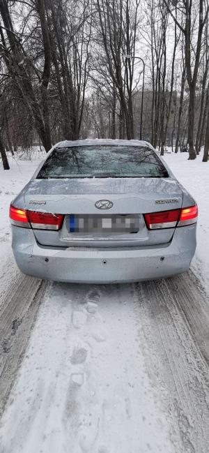 Zils Hyundai Sonata 2007 Kauņa, ar dzinēja tilpumu 2.40 L un nobraukumu 191 tūkst. km par 1100 €, foto 3 vietnē AUTOMOTO.COM.LV