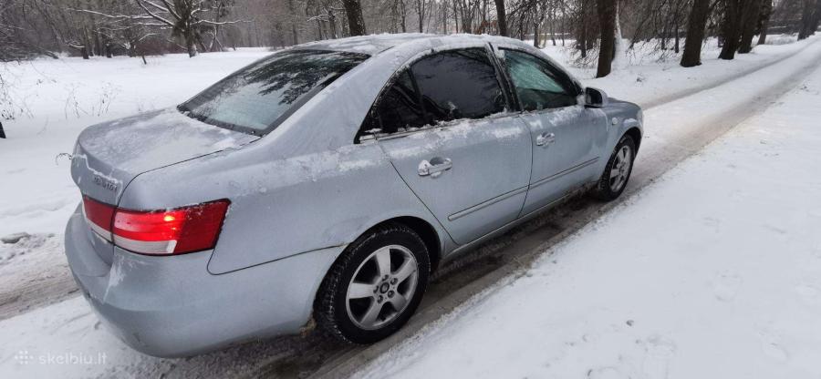Zils Hyundai Sonata 2007 Kauņa, ar dzinēja tilpumu 2.40 L un nobraukumu 191 tūkst. km par 1100 €, foto 5 vietnē AUTOMOTO.COM.LV