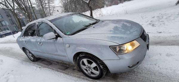 Zils Hyundai Sonata 2007 Kauņa, ar dzinēja tilpumu 2.40 L un nobraukumu 191 tūkst. km par 1100 €, foto 6 vietnē AUTOMOTO.COM.LV
