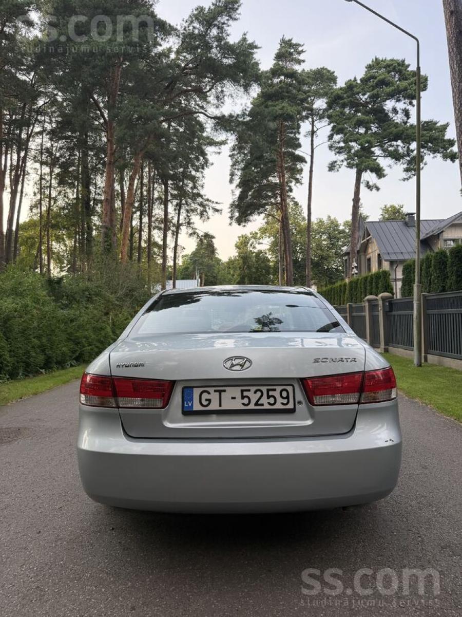 Blue Hyundai Sonata 2007 in Riga, with an engine capacity of 2.00 L and mileage of 102 thousand km for 1849 €, photo 6 on AUTOMOTO.COM.LV