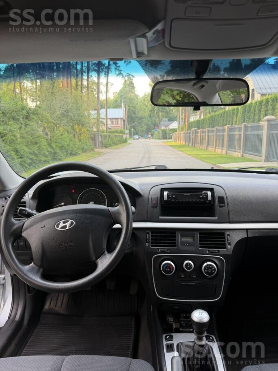 Blue Hyundai Sonata 2007 in Riga, with an engine capacity of 2.00 L and mileage of 102 thousand km for 1849 €, photo 12 on AUTOMOTO.COM.LV