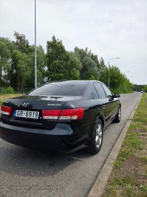 Blue Hyundai Sonata 2007 in Riga, with an engine capacity of 2.00 L and mileage of 77 thousand km for 3400 €, photo 4 on AUTOMOTO.COM.LV