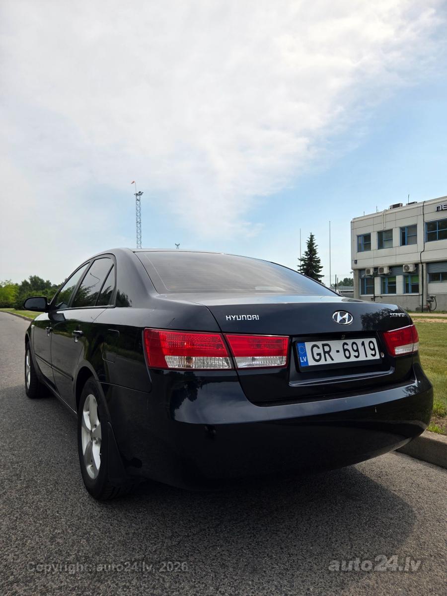 Blue Hyundai Sonata 2007 in Riga, with an engine capacity of 2.00 L and mileage of 77 thousand km for 3400 €, photo 5 on AUTOMOTO.COM.LV