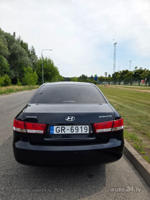 Blue Hyundai Sonata 2007 in Riga, with an engine capacity of 2.00 L and mileage of 77 thousand km for 3400 €, photo 6 on AUTOMOTO.COM.LV