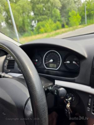 Blue Hyundai Sonata 2007 in Riga, with an engine capacity of 2.00 L and mileage of 77 thousand km for 3400 €, photo 12 on AUTOMOTO.COM.LV