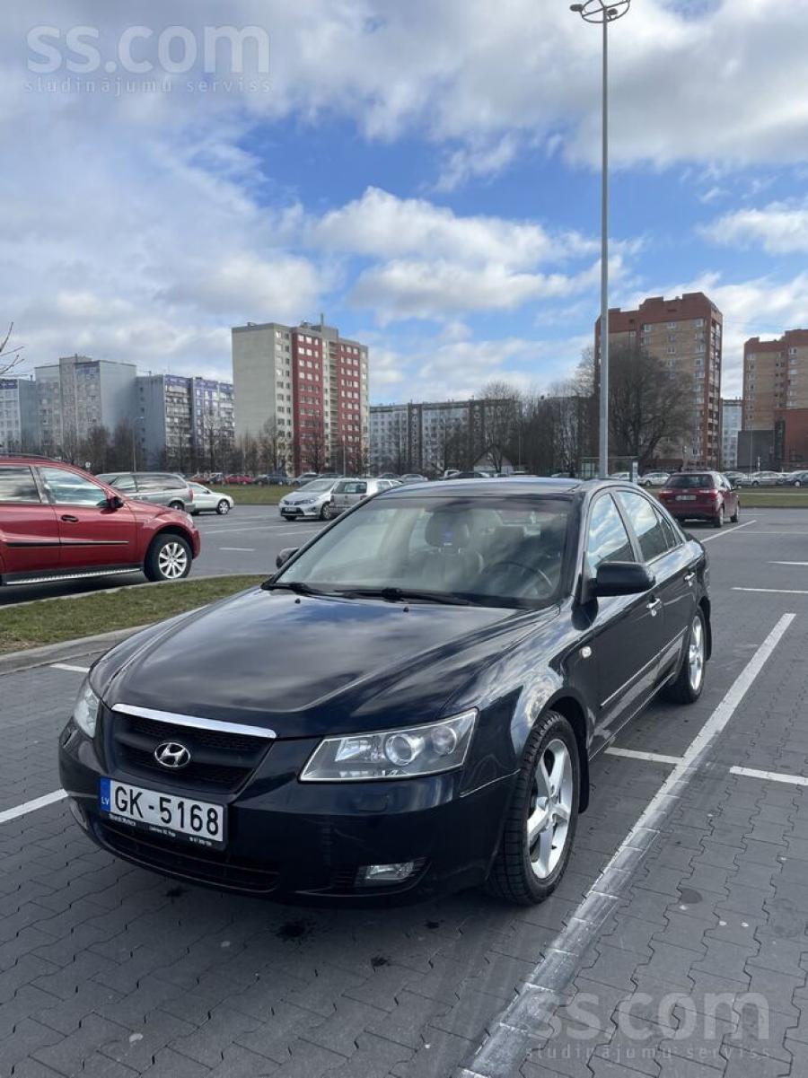 Zils Hyundai Sonata 2007 Rīga, ar dzinēja tilpumu 3.30 L un nobraukumu 246 tūkst. km par 3000 €, foto 1 vietnē AUTOMOTO.COM.LV