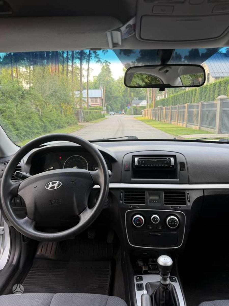 Blue Hyundai Sonata 2007 in Riga, with an engine capacity of 2.00 L and mileage of 102 thousand km for 1949 €, photo 13 on AUTOMOTO.COM.LV