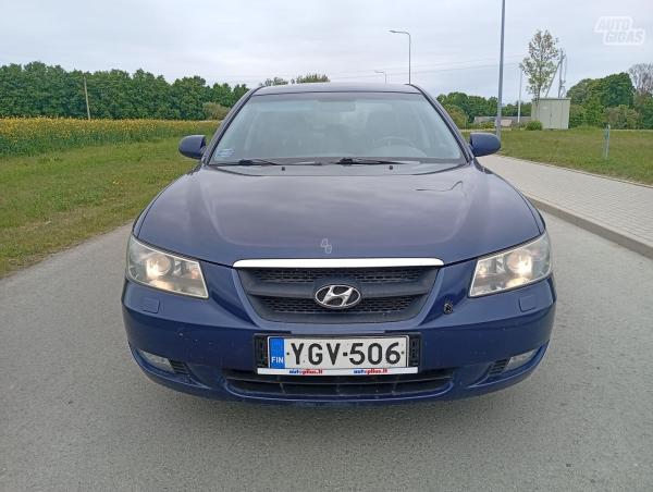 Blue Hyundai Sonata 2008 in Vilnius, with an engine capacity of 2.00 L and mileage of 234 thousand km for 1900 €, photo 2 on AUTOMOTO.COM.LV