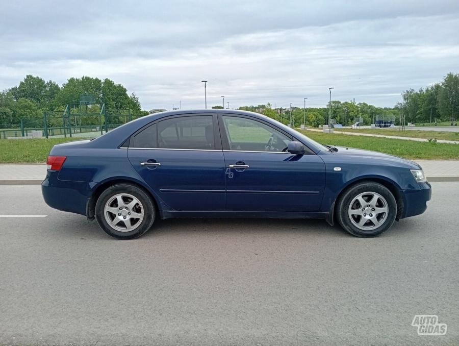 Zils Hyundai Sonata 2008 Viļņa, ar dzinēja tilpumu 2.00 L un nobraukumu 234 tūkst. km par 1900 €, foto 9 vietnē AUTOMOTO.COM.LV