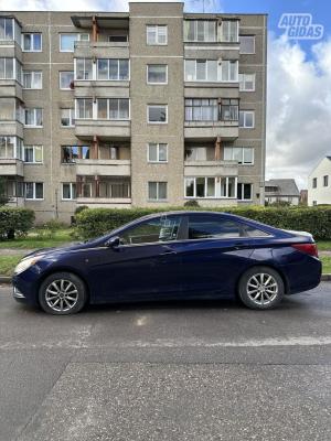 Zils Hyundai Sonata 2011 Kauņa, ar dzinēja tilpumu 2.40 L un nobraukumu 172 tūkst. km par 2200 €, foto 2 vietnē AUTOMOTO.COM.LV
