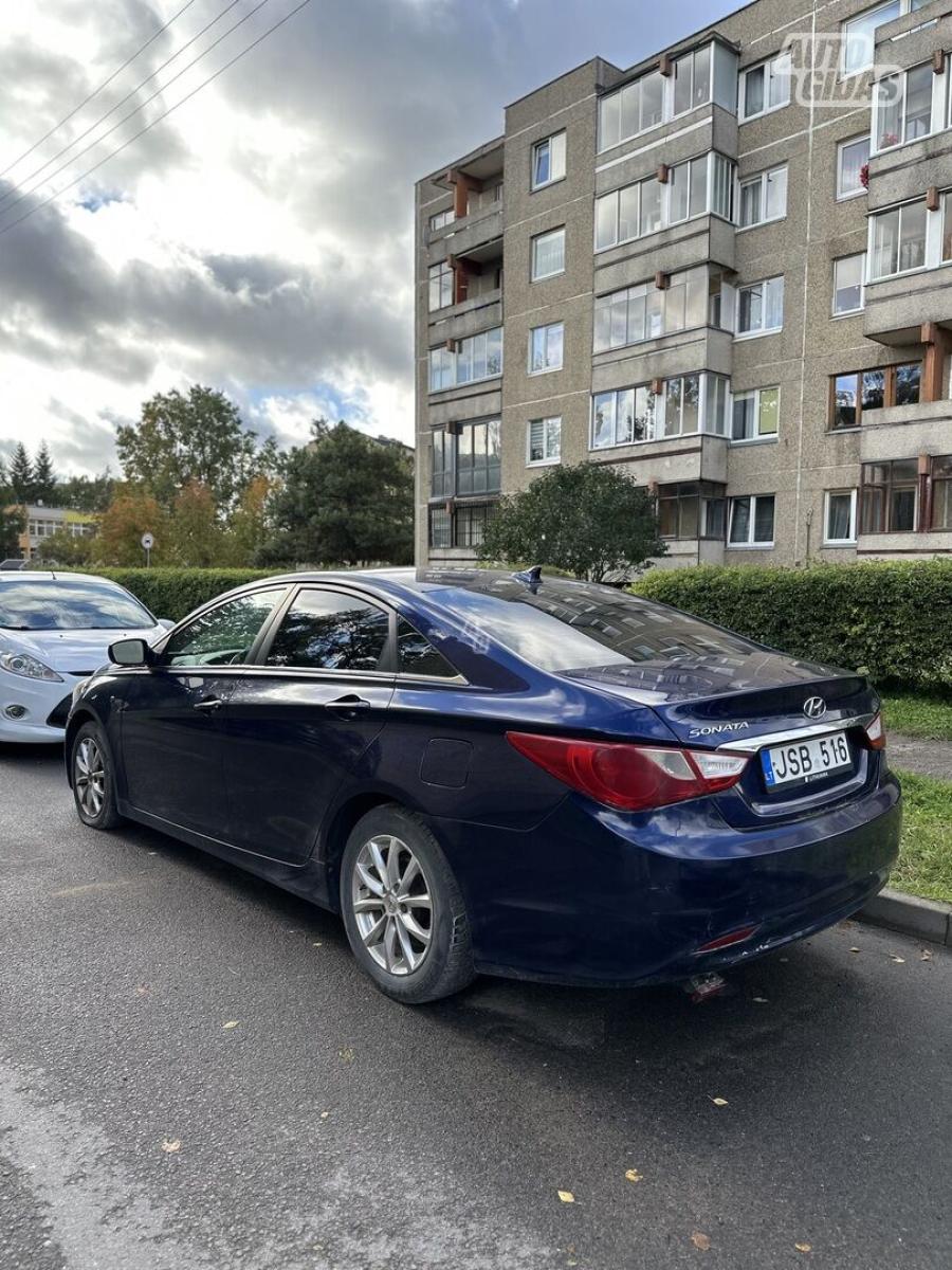 Zils Hyundai Sonata 2011 Kauņa, ar dzinēja tilpumu 2.40 L un nobraukumu 172 tūkst. km par 2200 €, foto 9 vietnē AUTOMOTO.COM.LV