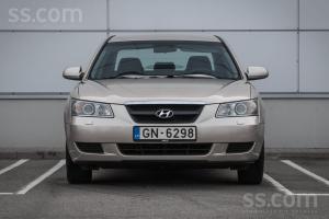 Brūns Hyundai Sonata 2007 Rīga, ar dzinēja tilpumu 2.40 L un nobraukumu 101 tūkst. km par 1450 €, foto 3 vietnē AUTOMOTO.COM.LV