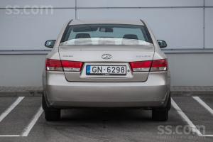 Brūns Hyundai Sonata 2007 Rīga, ar dzinēja tilpumu 2.40 L un nobraukumu 101 tūkst. km par 1450 €, foto 6 vietnē AUTOMOTO.COM.LV
