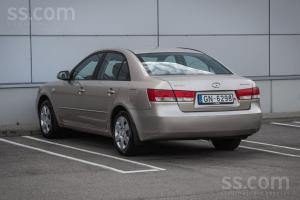 Brūns Hyundai Sonata 2007 Rīga, ar dzinēja tilpumu 2.40 L un nobraukumu 101 tūkst. km par 1450 €, foto 7 vietnē AUTOMOTO.COM.LV