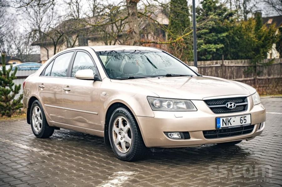 Brūns Hyundai Sonata 2008 Rīga, ar dzinēja tilpumu 2.40 L un nobraukumu 0 tūkst. km par 2590 €, foto 4 vietnē AUTOMOTO.COM.LV