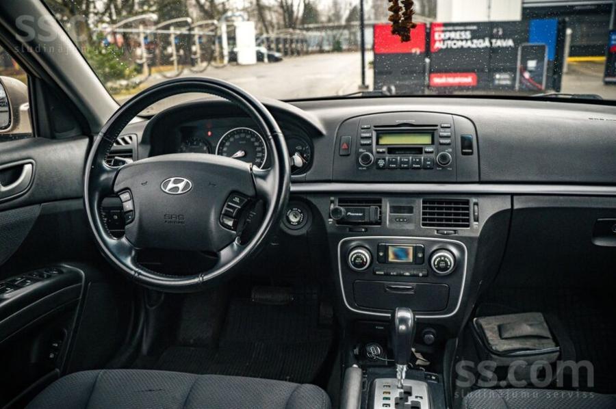 Brūns Hyundai Sonata 2008 Rīga, ar dzinēja tilpumu 2.40 L un nobraukumu 0 tūkst. km par 2590 €, foto 9 vietnē AUTOMOTO.COM.LV