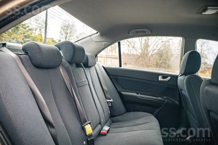 Brūns Hyundai Sonata 2008 Rīga, ar dzinēja tilpumu 2.40 L un nobraukumu 0 tūkst. km par 2590 €, foto 10 vietnē AUTOMOTO.COM.LV