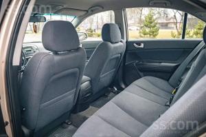 Brūns Hyundai Sonata 2008 Rīga, ar dzinēja tilpumu 2.40 L un nobraukumu 0 tūkst. km par 2590 €, foto 13 vietnē AUTOMOTO.COM.LV