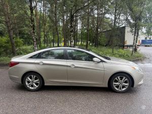 Brown Hyundai Sonata 2012 in Vilnius, with an engine capacity of 2.36 L and mileage of 140 thousand km for 3500 €, photo 5 on AUTOMOTO.COM.LV
