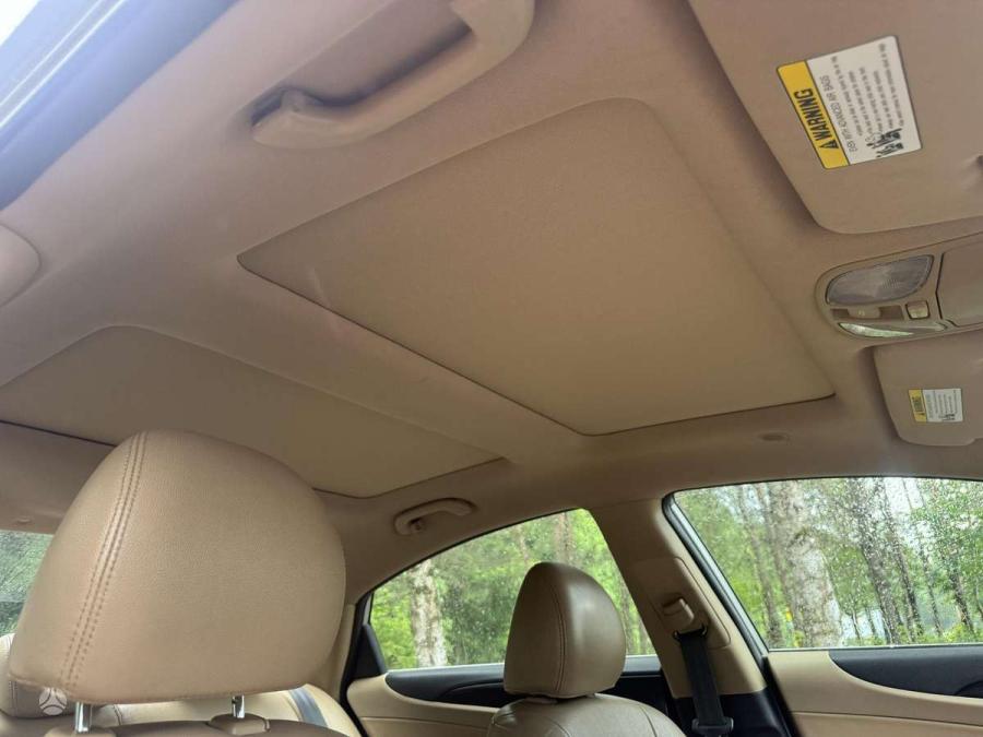 Brown Hyundai Sonata 2012 in Vilnius, with an engine capacity of 2.36 L and mileage of 140 thousand km for 3500 €, photo 14 on AUTOMOTO.COM.LV
