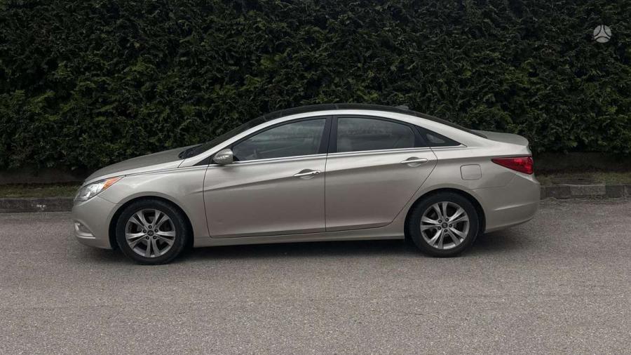 Brūns Hyundai Sonata 2014 Viļņa, ar dzinēja tilpumu 2.36 L un nobraukumu 140 tūkst. km par 4300 €, foto 3 vietnē AUTOMOTO.COM.LV
